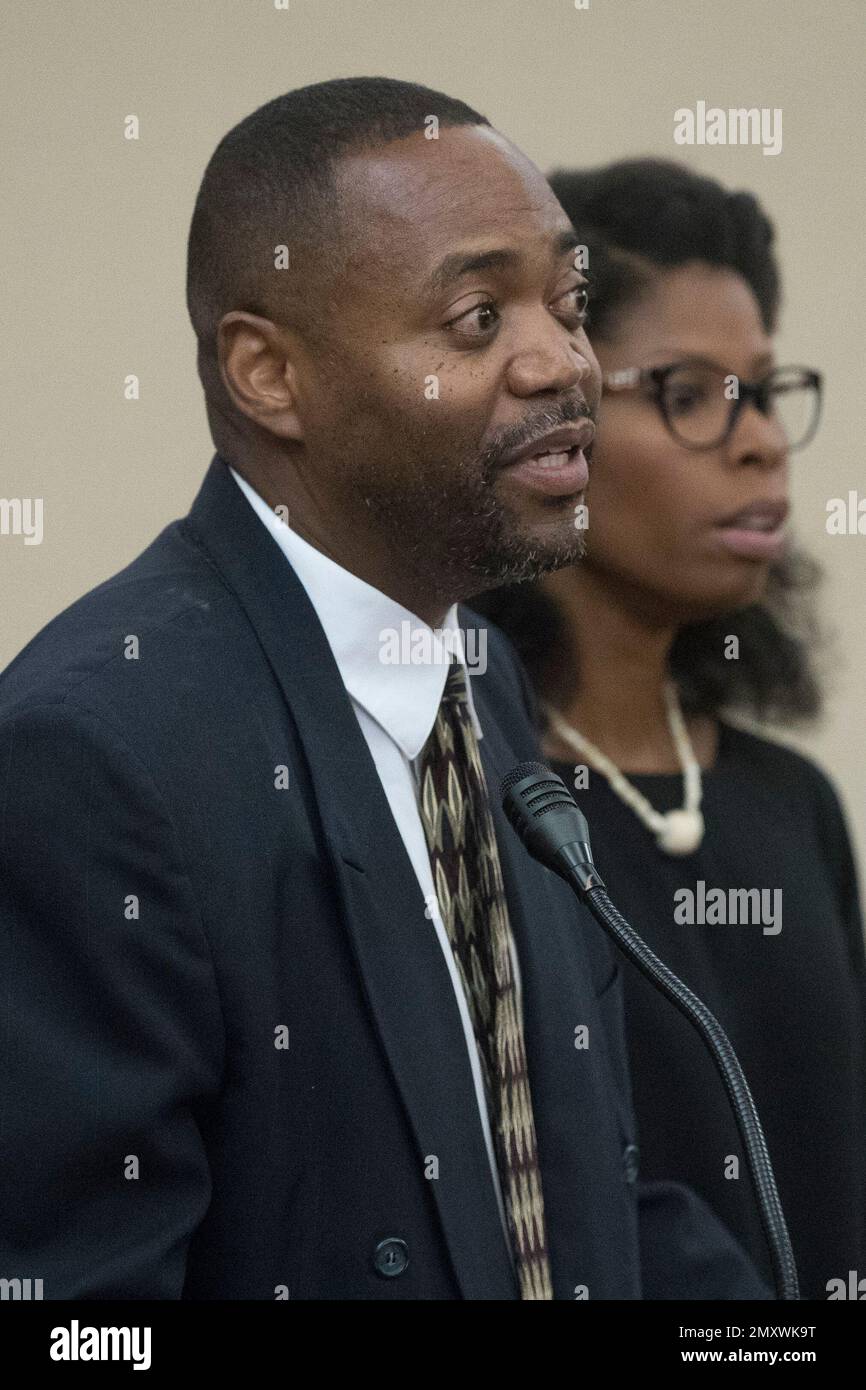 Marcus Ross, attorney for Demetrius Braxton, appears before Judge ...