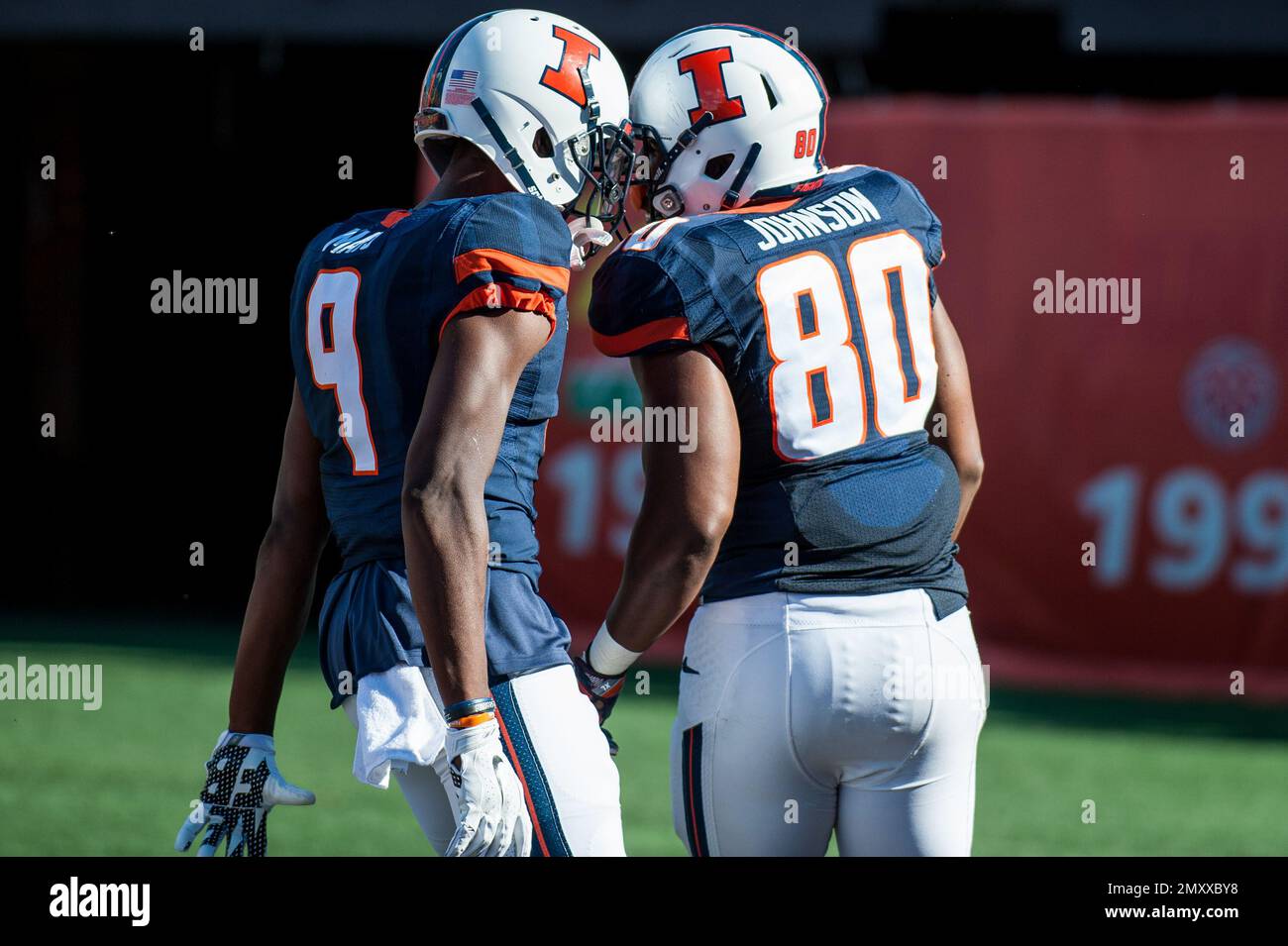 Illinois wide receiver Sam Mays (9) congratulates tight end Ainslie ...