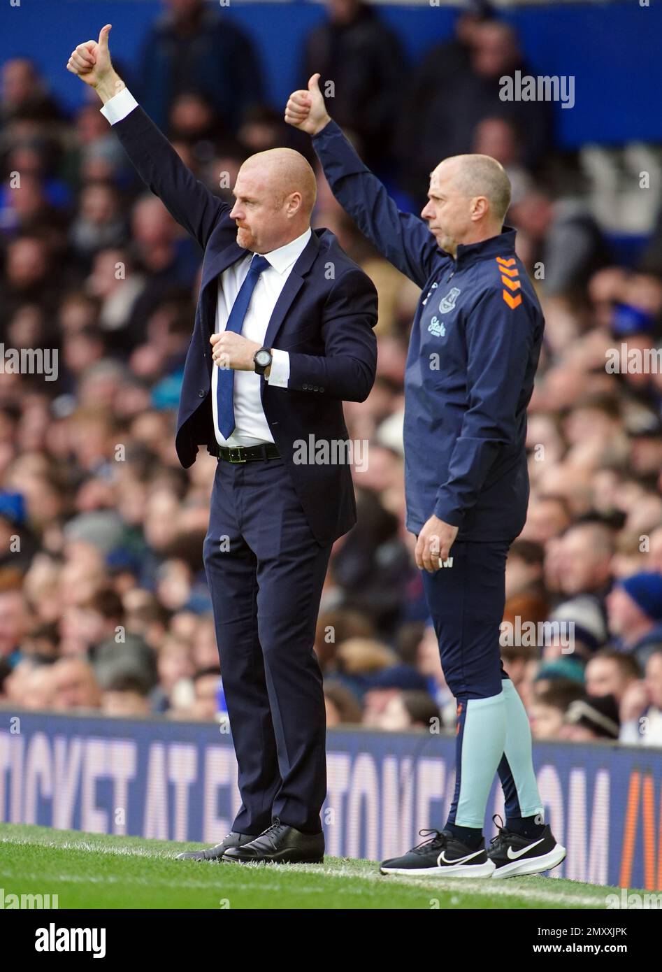 Everton manager Sean Dyche with assistant Ian Woan during the Premier ...