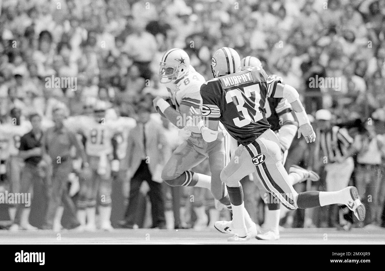 Dallas Cowboys wide receiver Doug Cosbie (84) picks up yardage after ...
