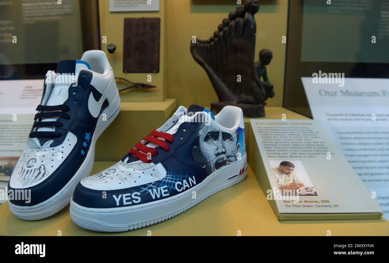 Shoes, featuring President Barack Obama, painted by Van Taylor Monroe ...