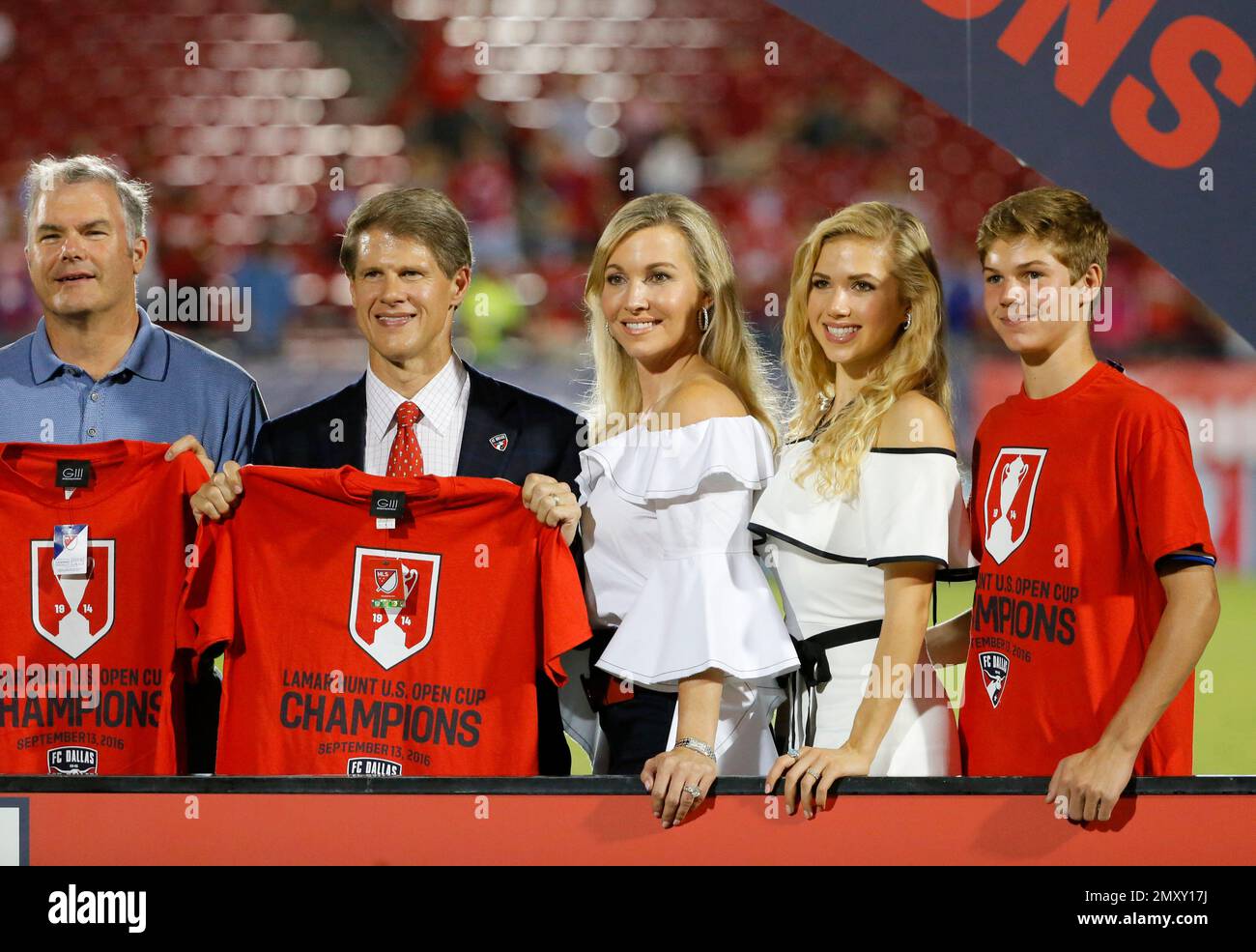 Lamar Hunt Jr., left, Kansas City Chiefs Chairman and CEO, Clark Hunt ...