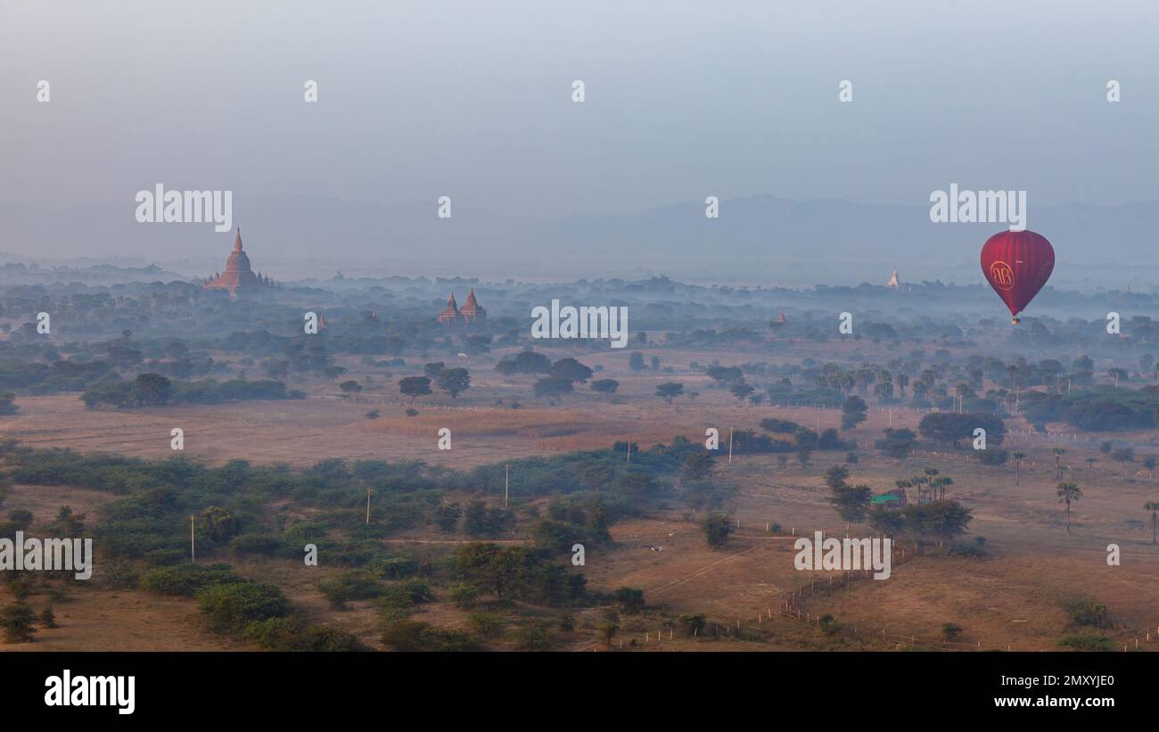 Hot air balloon bagan myanmar hi-res stock photography and images - Alamy