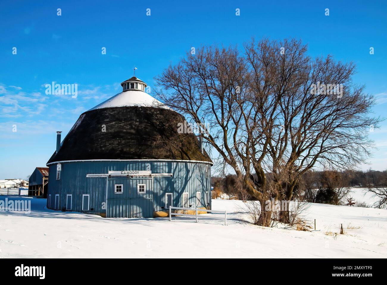 C. A. Moody blue round barn on Moody Lake in Chisago City, Minnesota ...