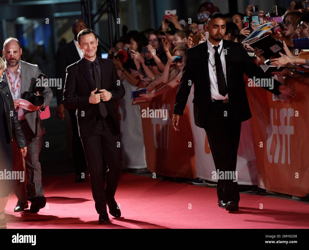 Joseph Gordon-Levitt, a cast member in "Snowden," arrives at the ...