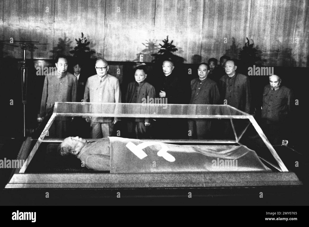 FILE - In this Sept 10, 1977, file photo, from left to right; Hua ...