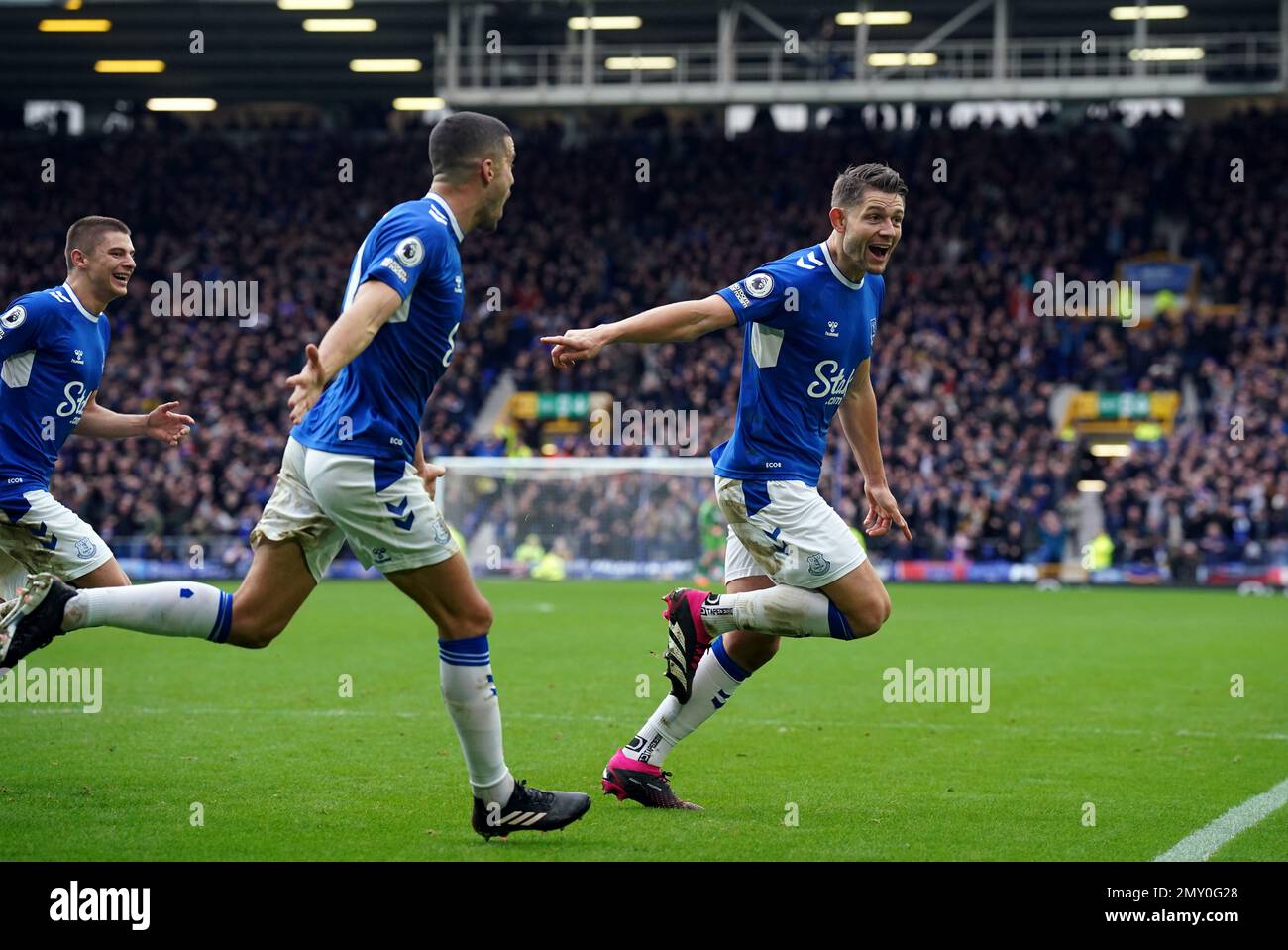 James tarkowski celebrates hi-res stock photography and images - Alamy