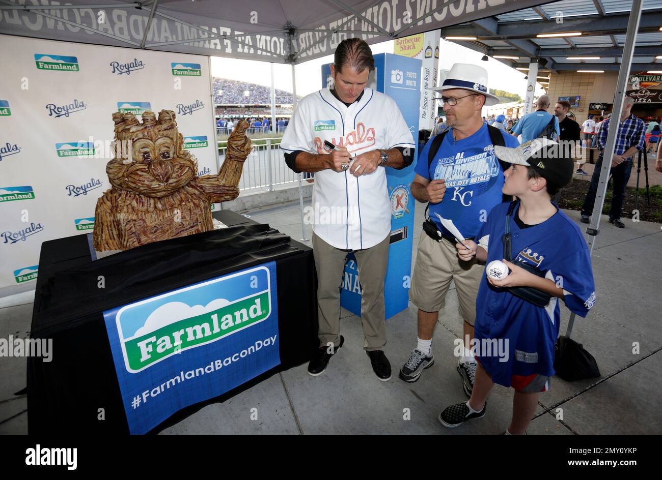 Kansas City Royals Hall of Fame player, Mike Sweeney, signs an ...