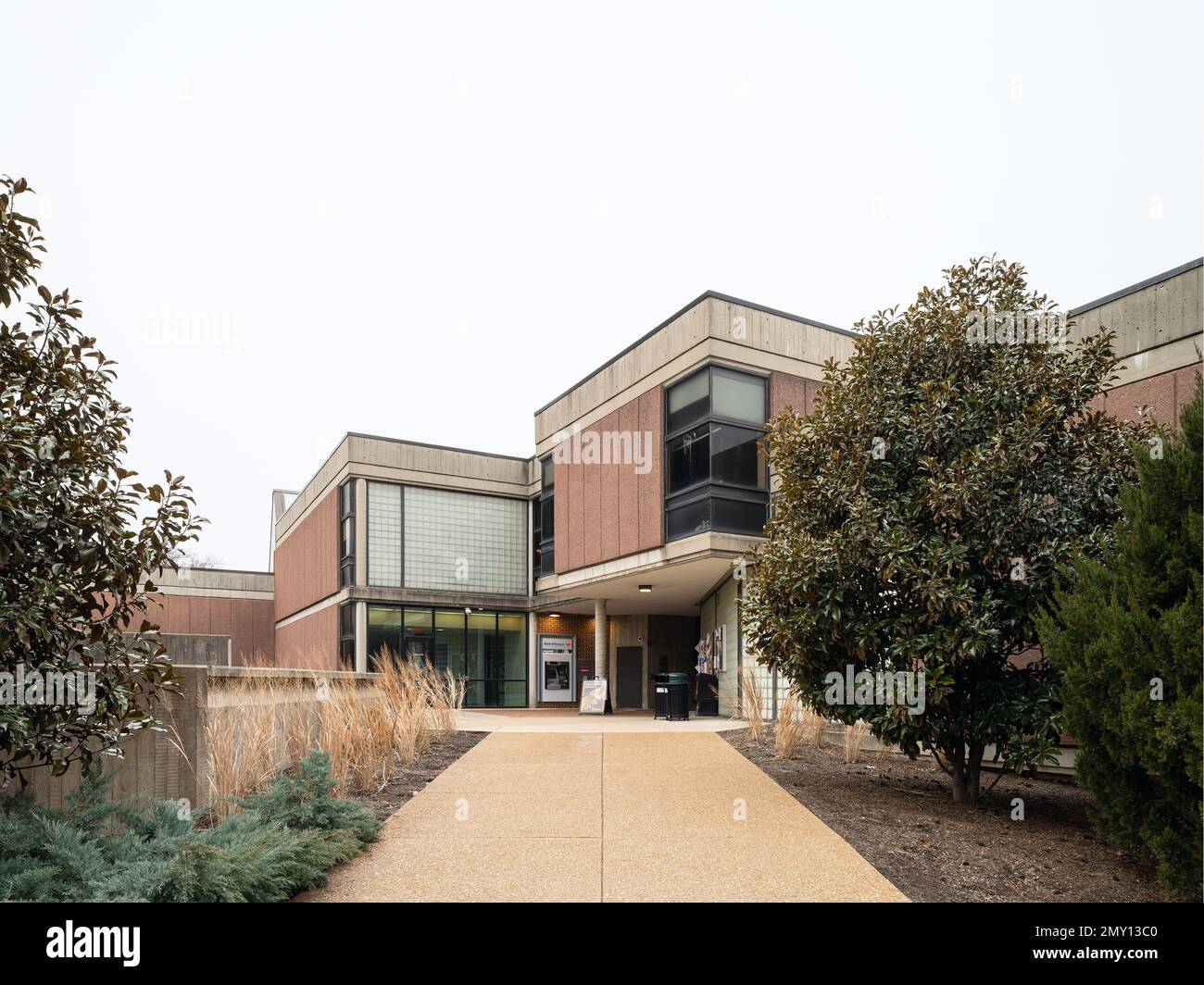 Mallinckrodt Center at Washington University in St Louis designed by ...