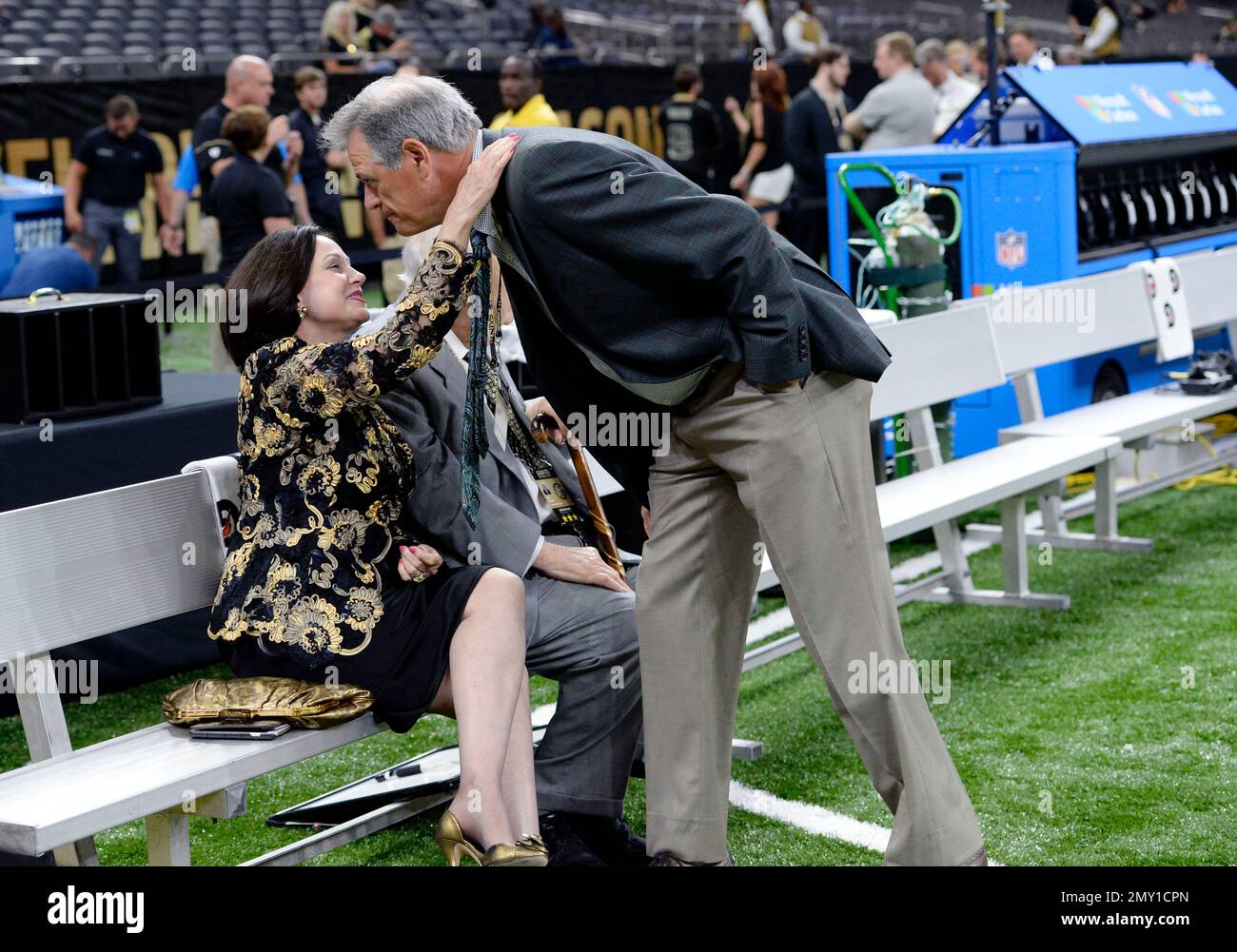 Mickey loomis hi-res stock photography and images - Alamy