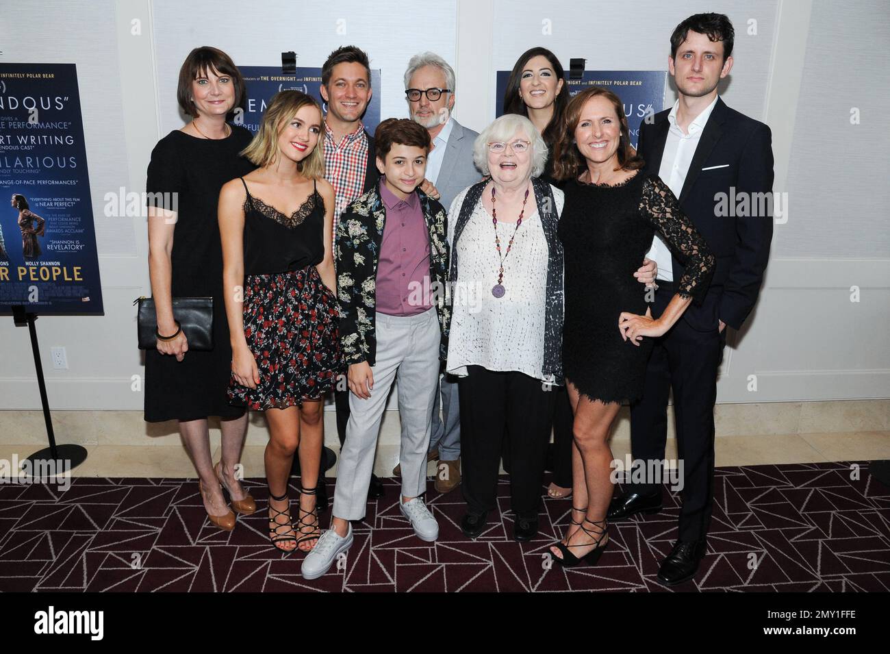 Sam Bisbee, Kerri Kenney, Chris Kelly, Bradley Whitford, D'Arcy Carden ...
