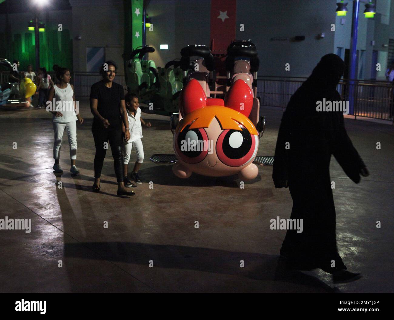 People get off the Powerpuff Girls - Mojo Jojo's Robot Rampage ride at ...