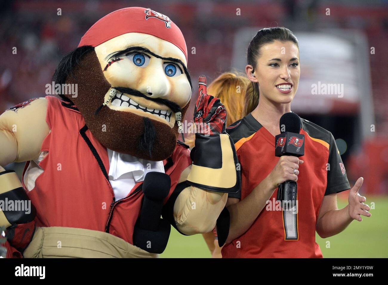 Tampa Bay Buccaneers reporter Casey Phillips, right, broadcasts from ...