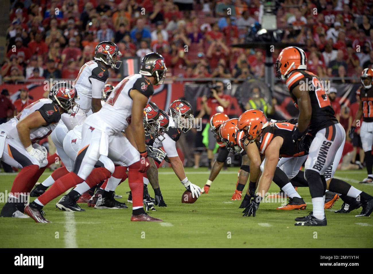 The Tampa Bay Buccaneers offense, left, lines up against the Cleveland ...