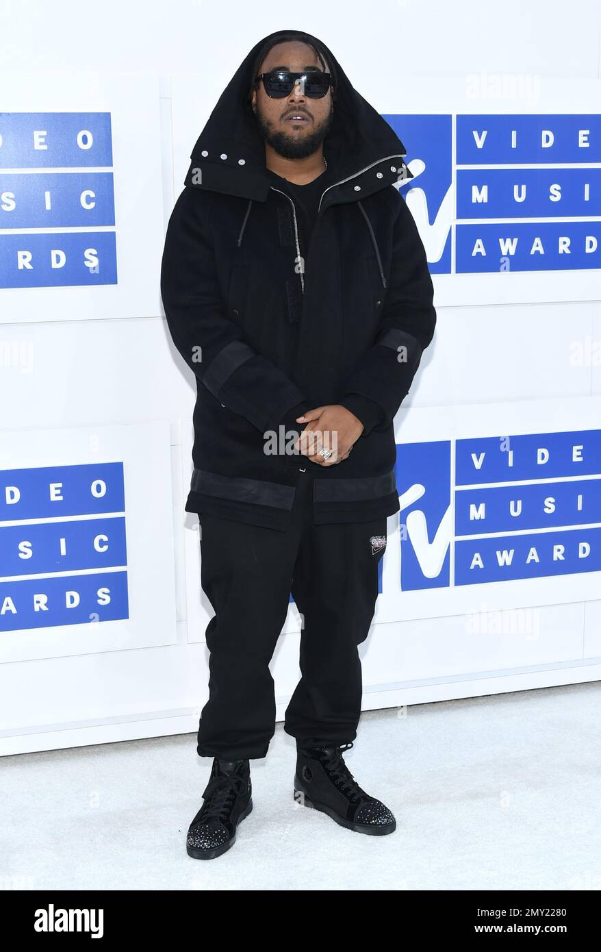 Kent Jones arrives at the MTV Video Music Awards at Madison Square ...
