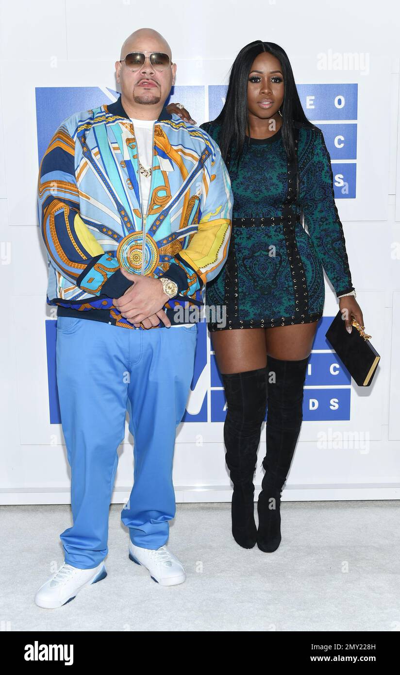 Fat Joe, left, and Remy Ma arrive at the MTV Video Music Awards at ...