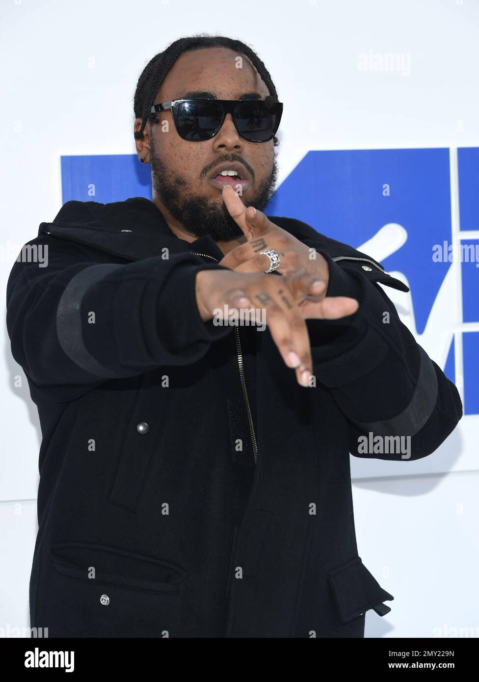 Kent Jones arrives at the MTV Video Music Awards at Madison Square ...