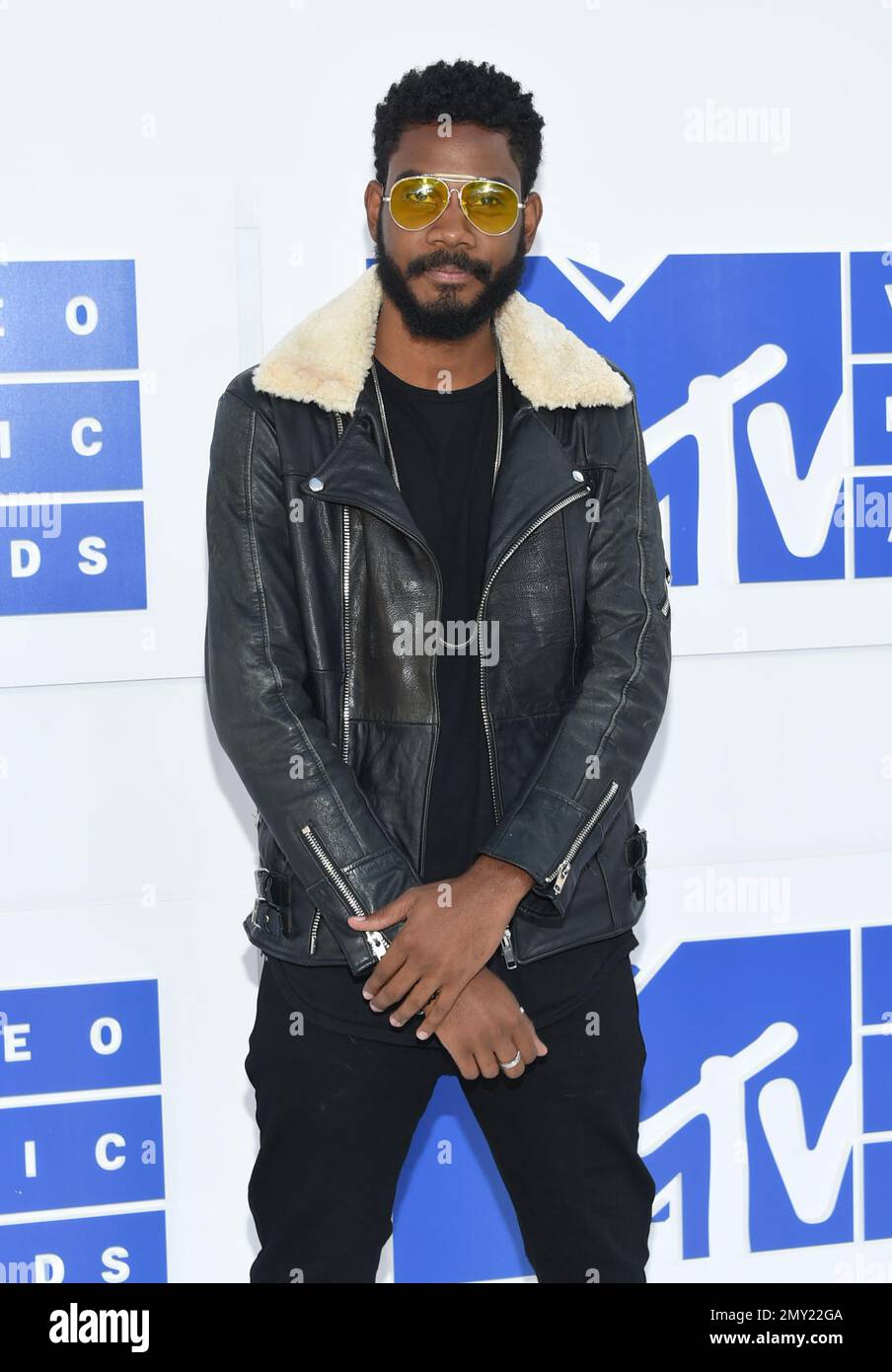 Myke Wright arrives at the MTV Video Music Awards at Madison Square ...