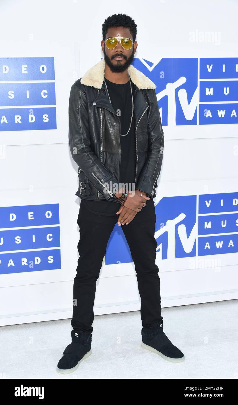 Myke Wright arrives at the MTV Video Music Awards at Madison Square ...