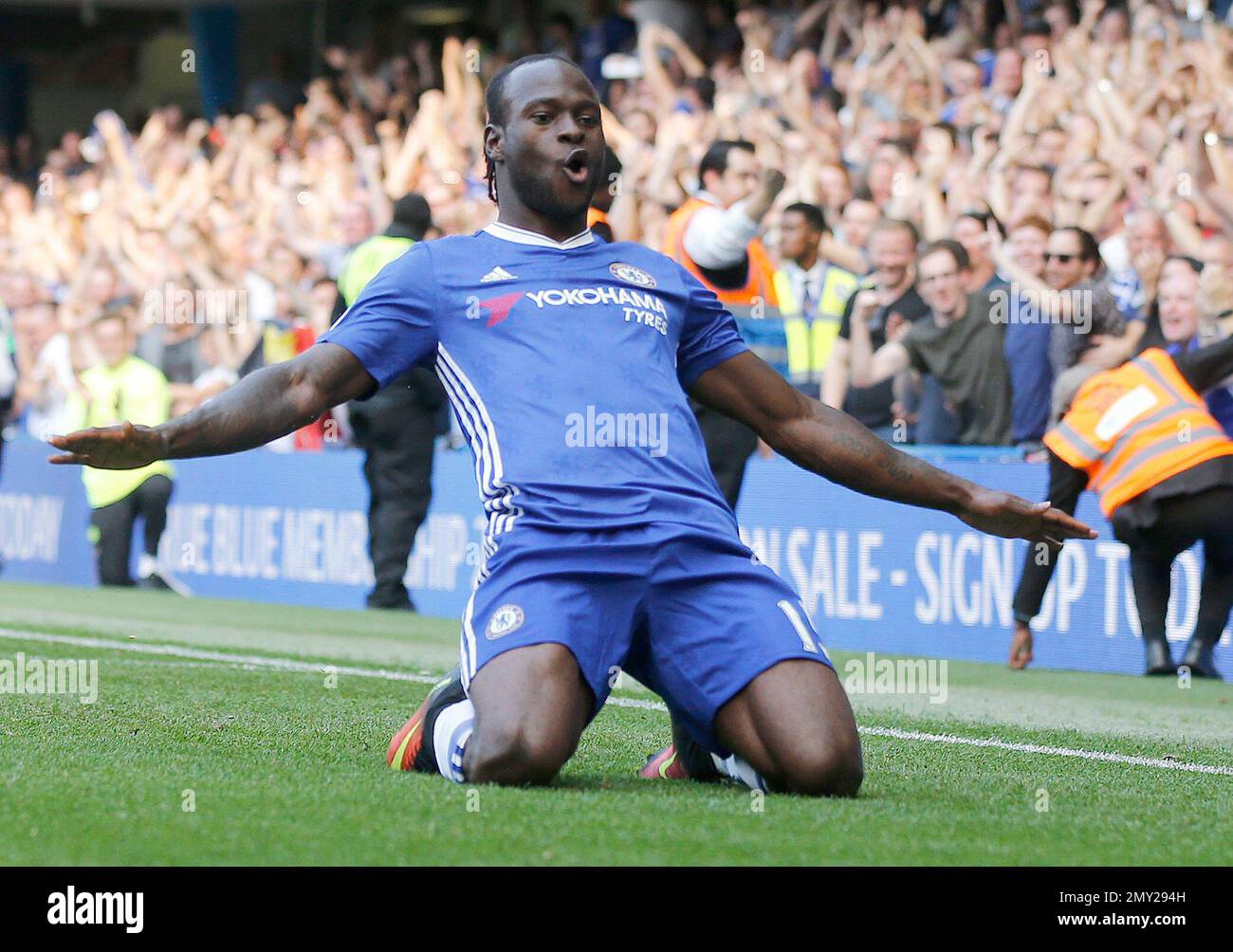 Chelsea's Victor Moses celebrates after scoring during the English ...