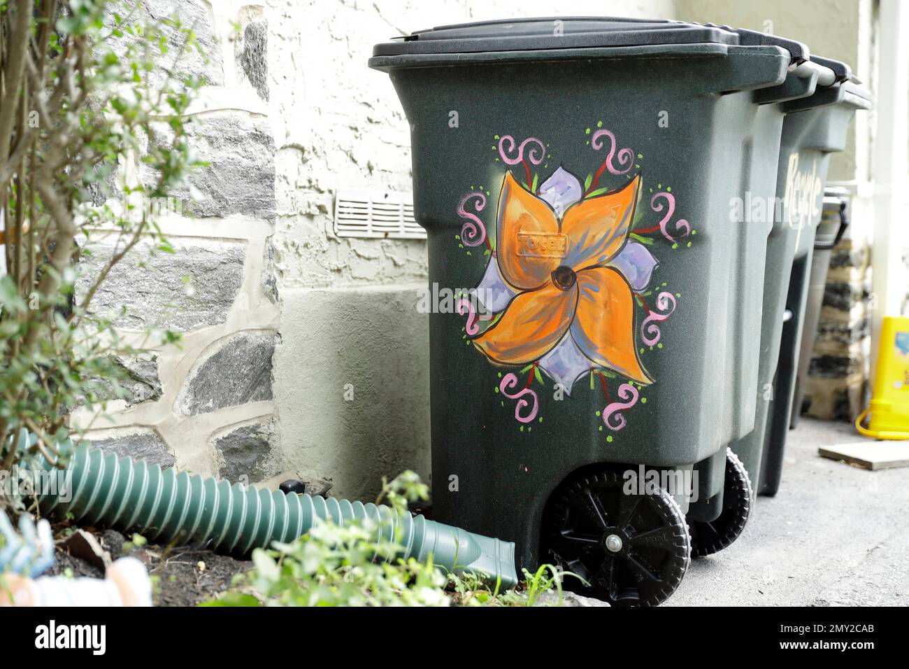 In this Thursday, Aug. 25, 2016, shows Esther Cohen-Eskin's garbage can ...