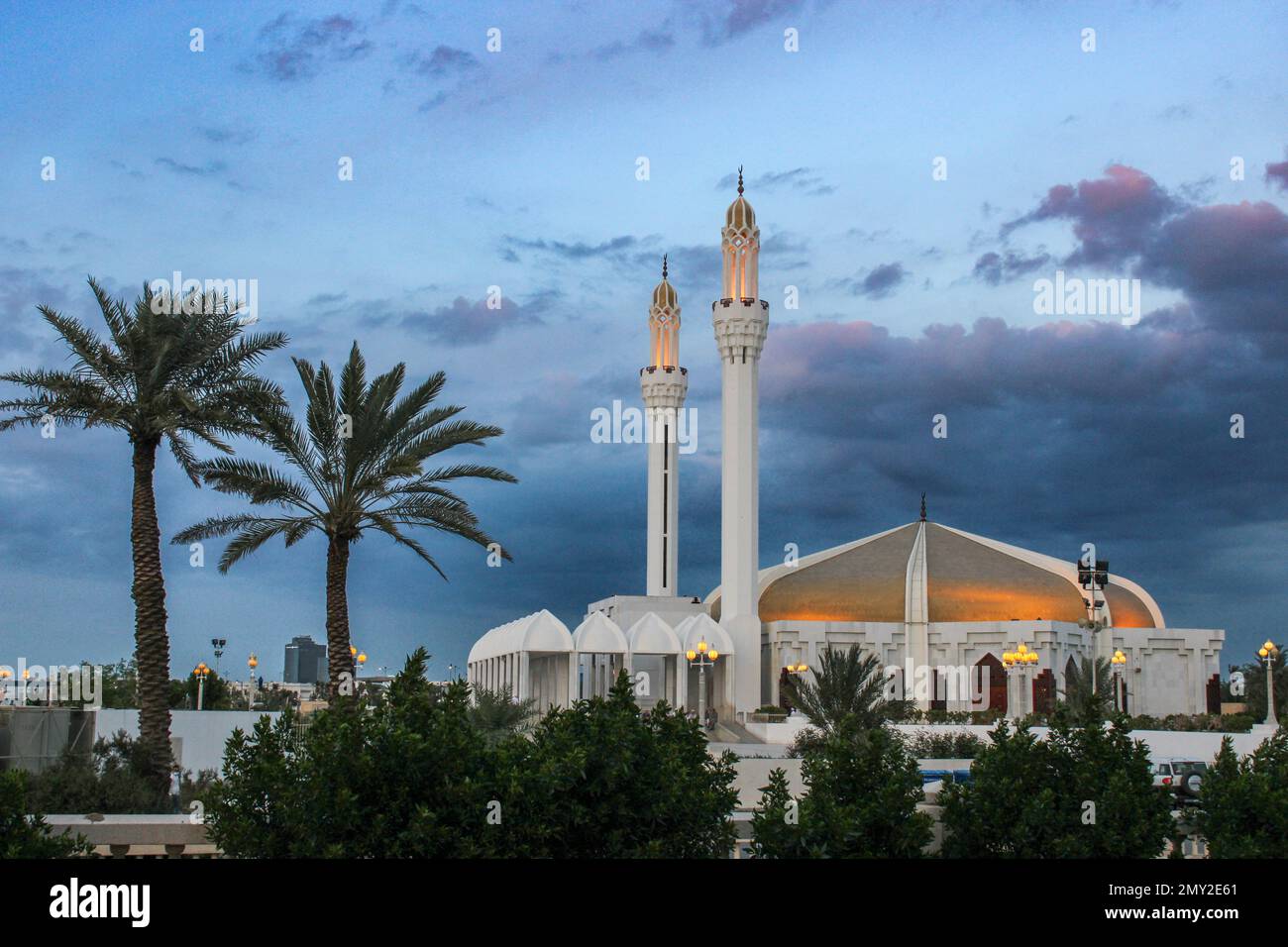 Beautiful front view of the entrance of Hassan En any Mosque at sunset ...