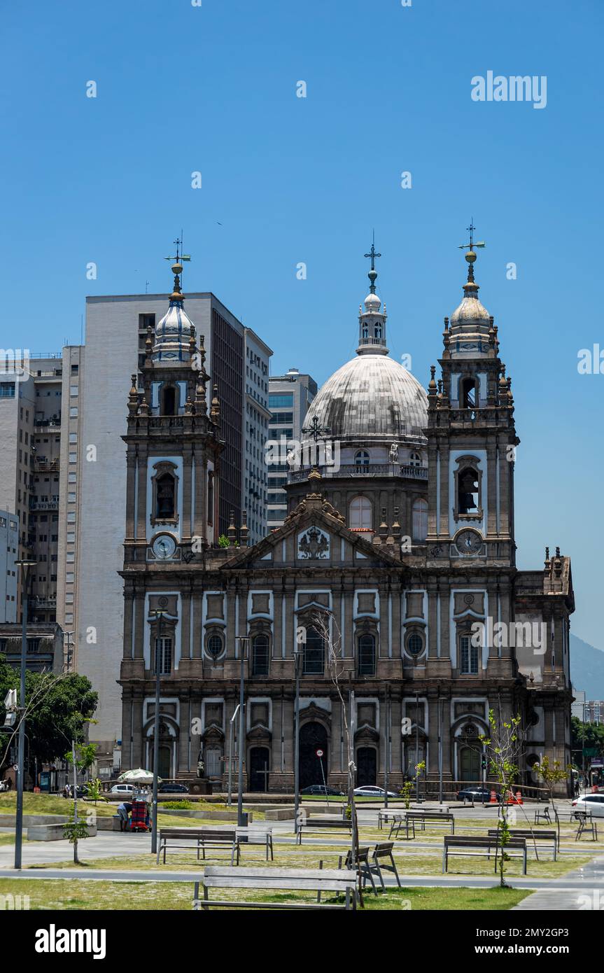Full facade view of Candelaria church as saw from Olympic Boulevard ...