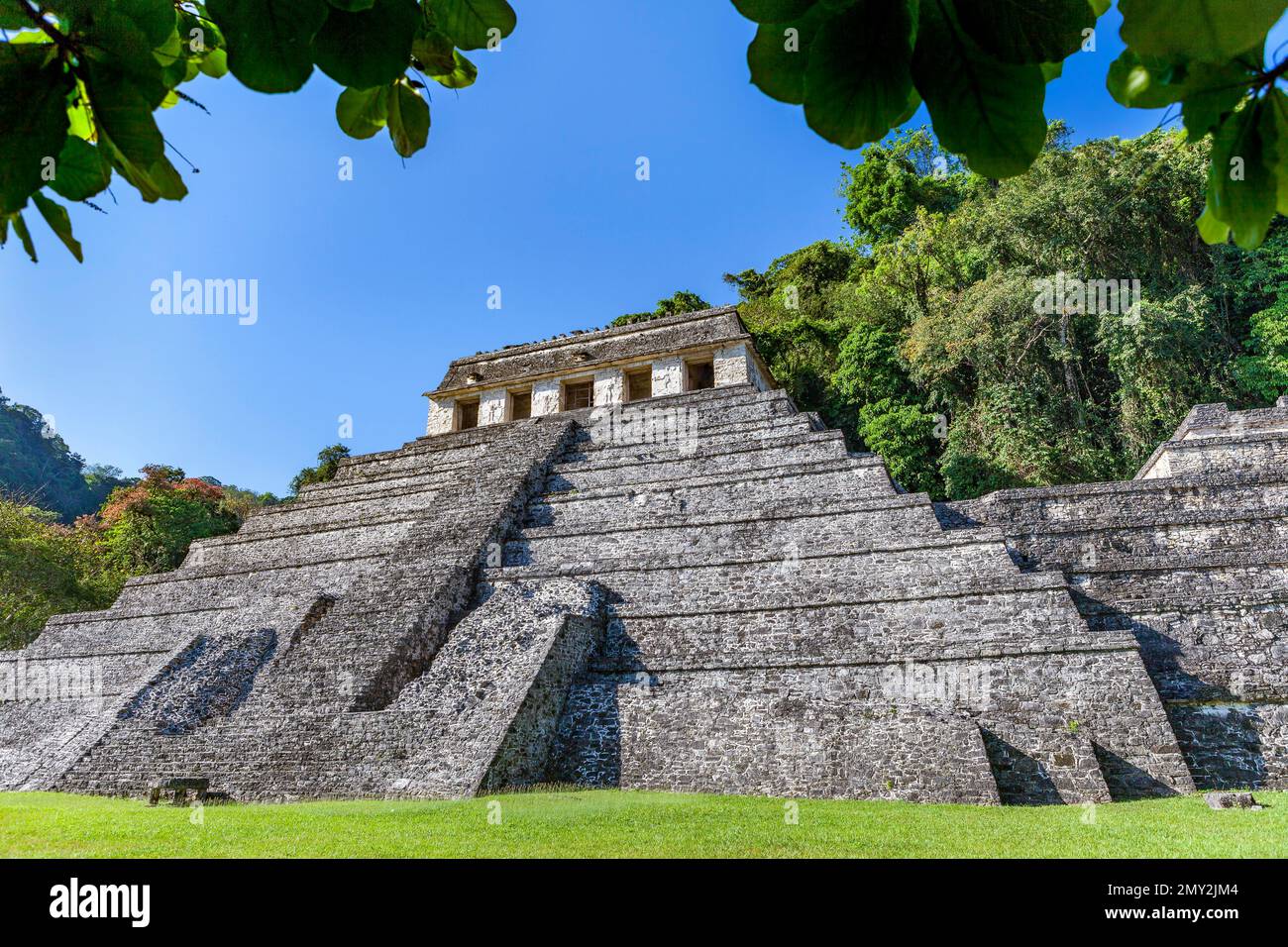 Temple of the inscriptions chiapas hi-res stock photography and images ...