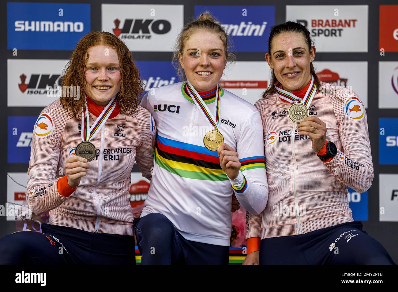 HOOGERHEIDE - (lr) Puck Pieterse, Fem van Empel, Lucinda Brand during ...