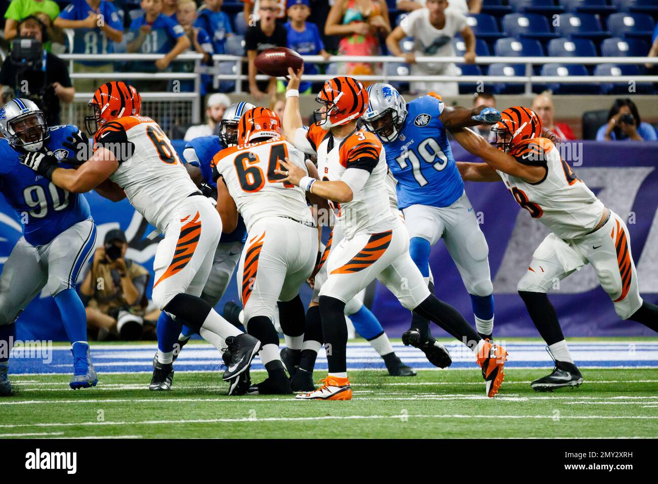 Cincinnati Bengals quarterback Keith Wenning (3) passes against the ...