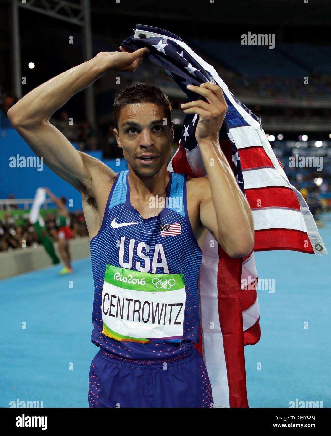 United States' Matthew Centrowitz celebrates after winning the gold ...