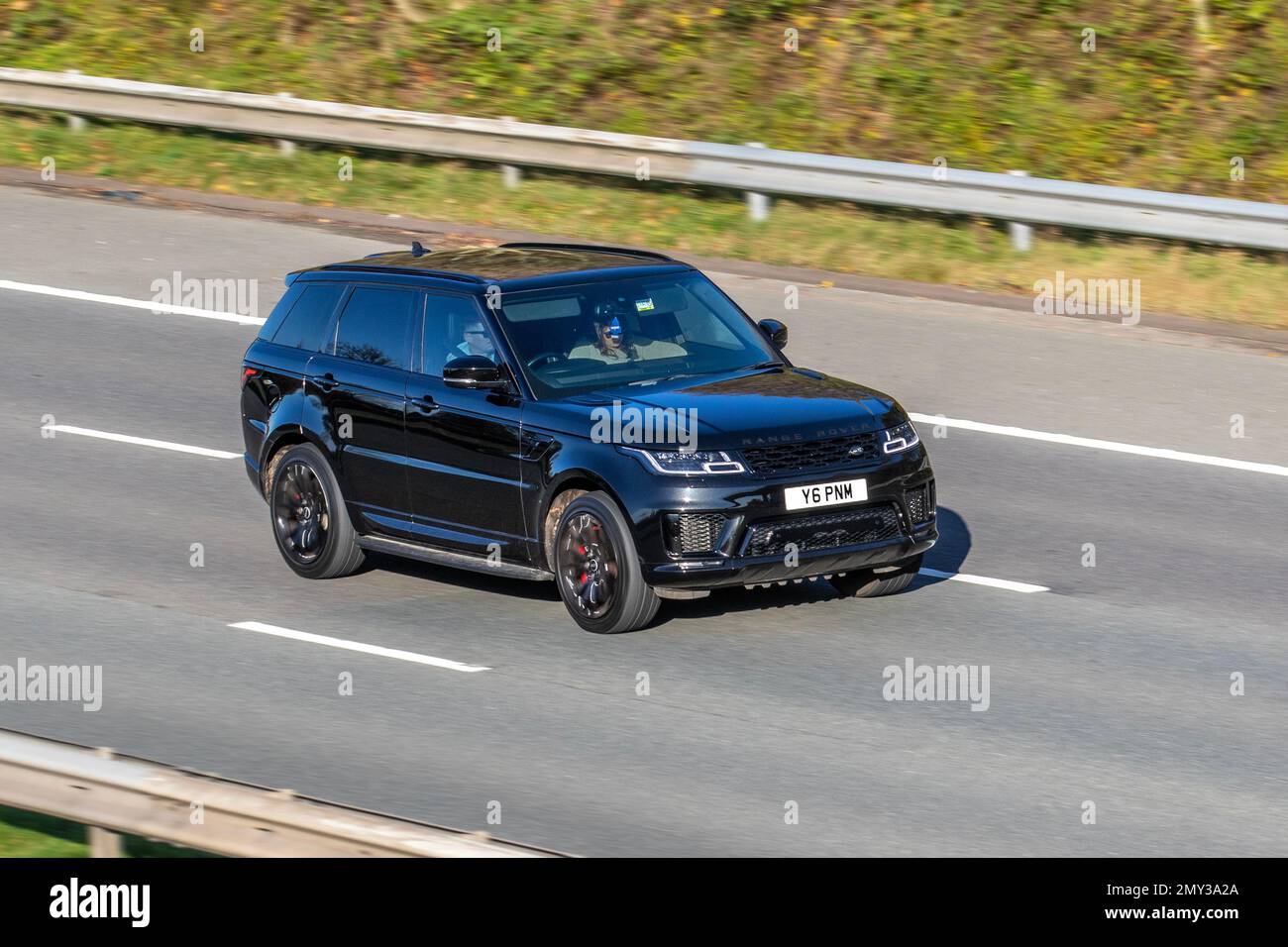 Range rover sport hse dynamic 5dr auto hi-res stock photography and ...