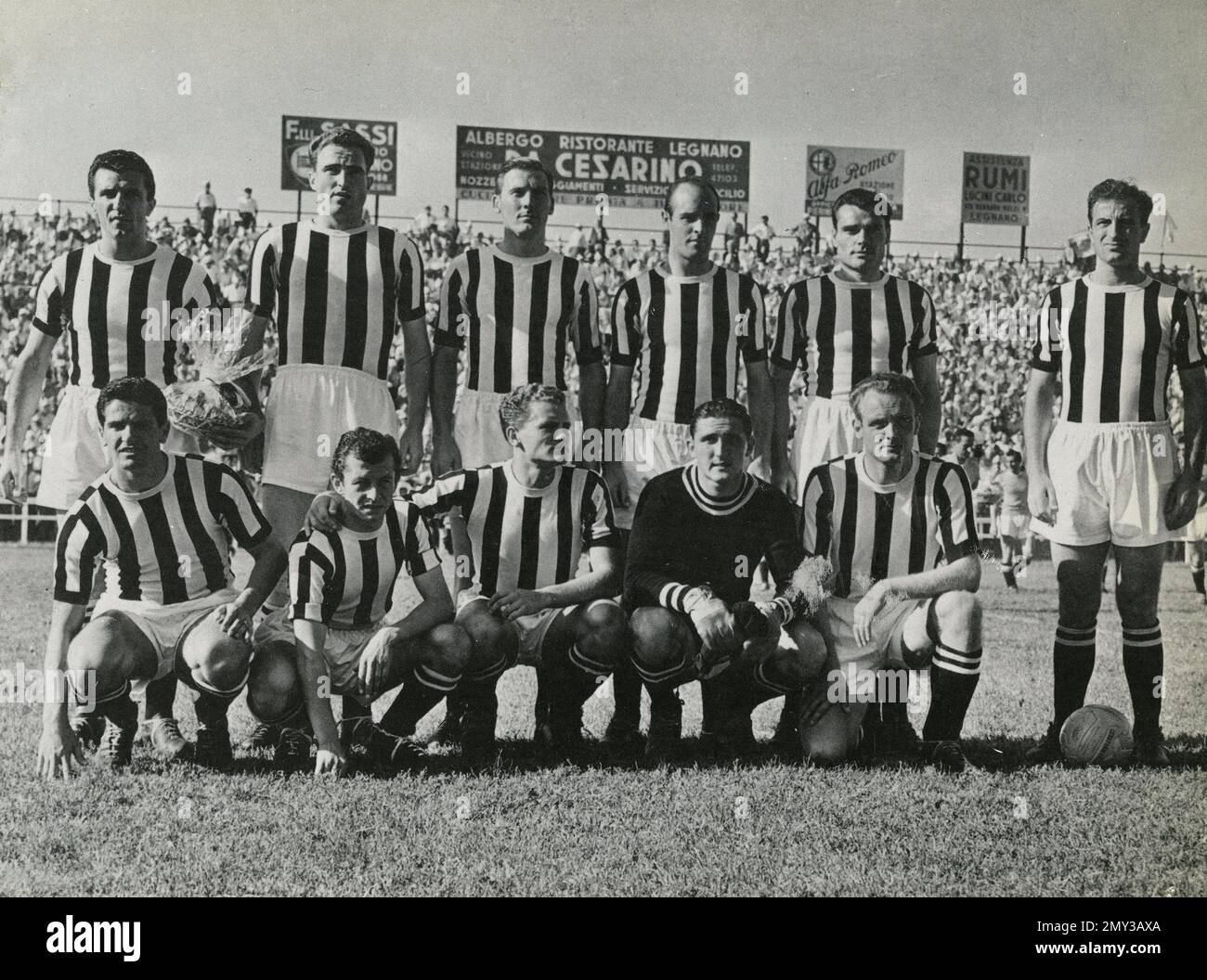 Italian football team Juventus of Giancarlo Boniperti, Italy 1952 Stock ...