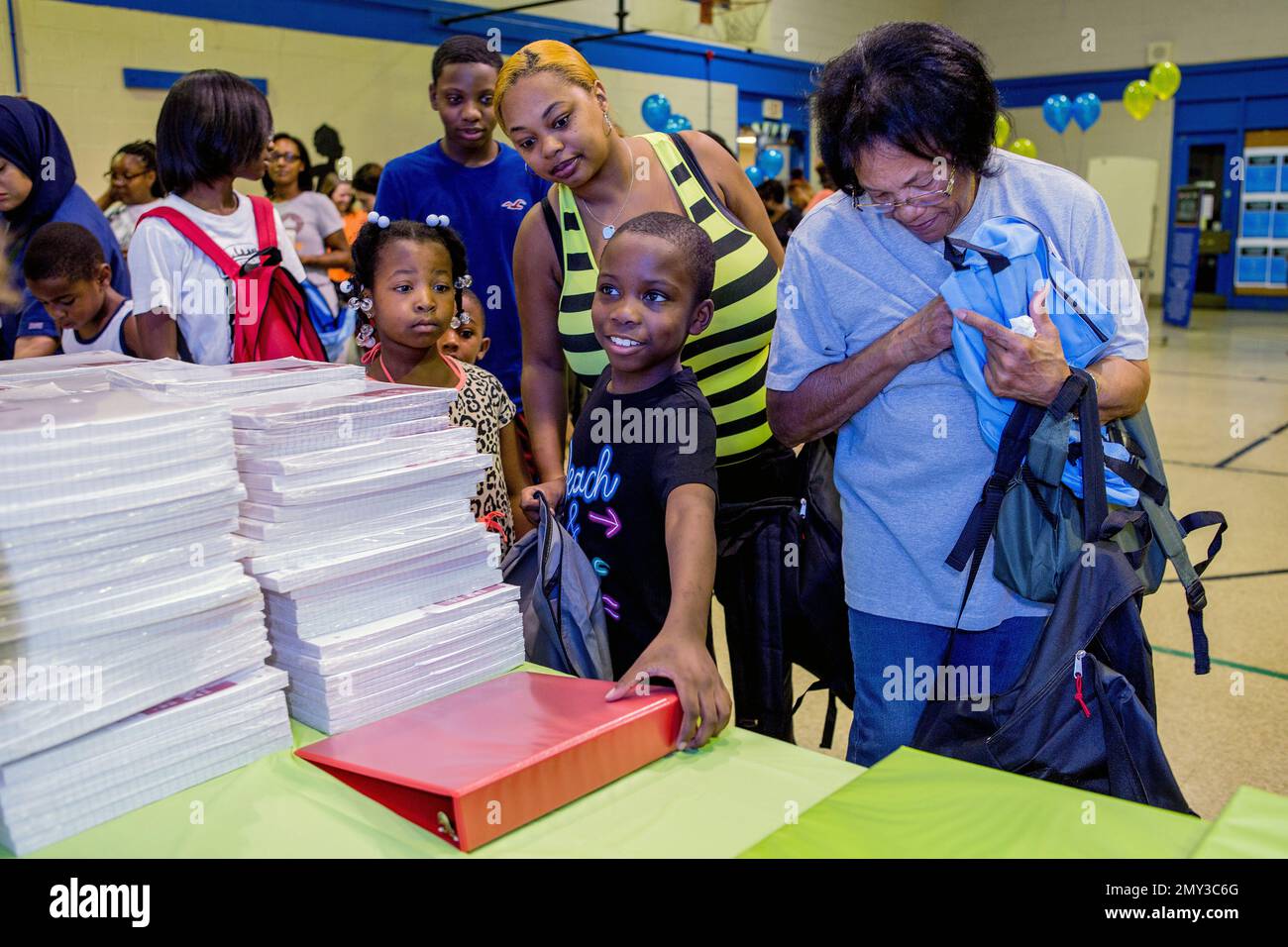 IMAGE DISTRIBUTED FOR CLOROX - Parents and students shop at the Clorox ...