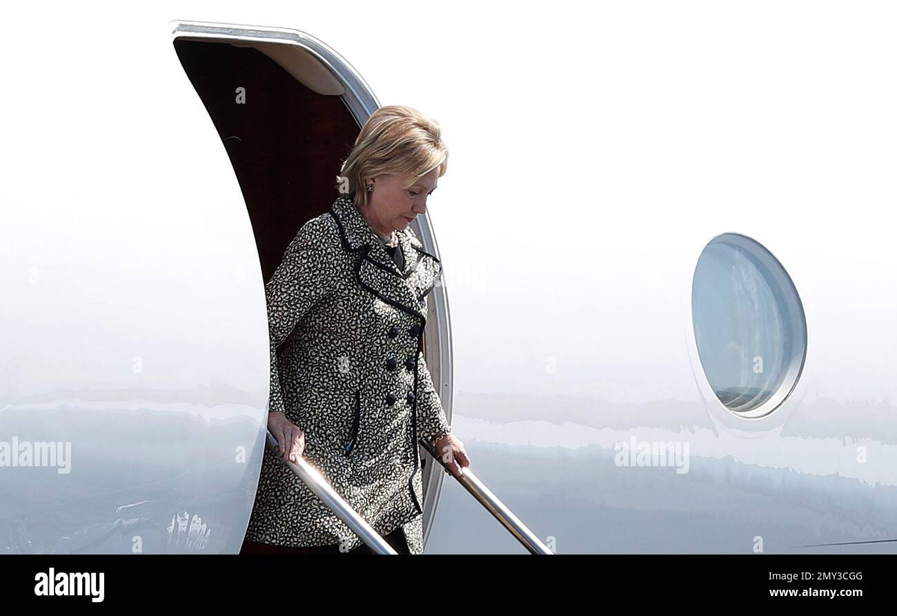 Democratic presidential candidate Hillary Clinton arrives on her ...