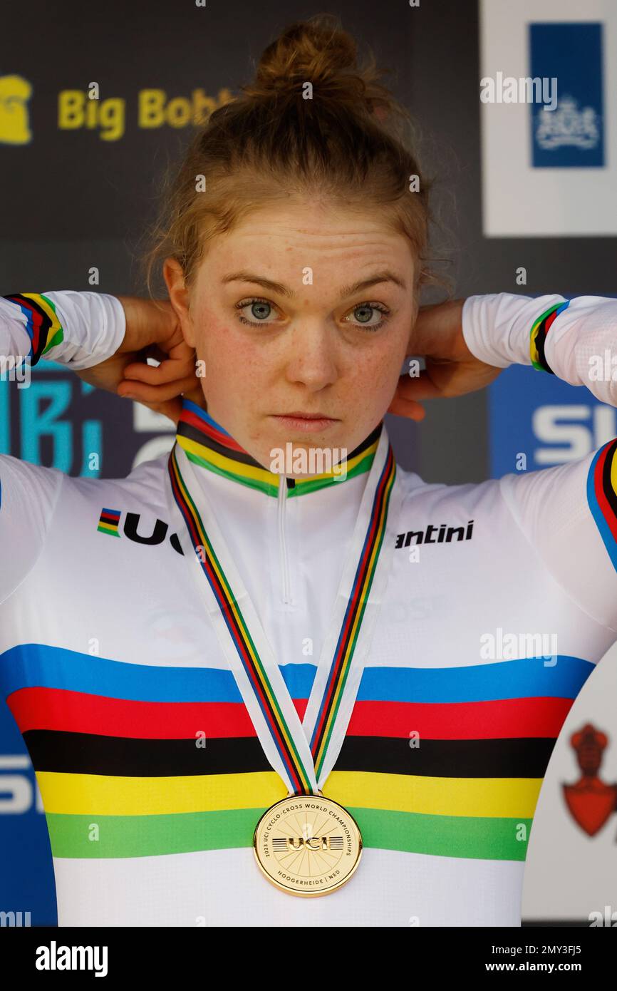 HOOGERHEIDE - Fem van Empel celebrates her victory on the podium during ...