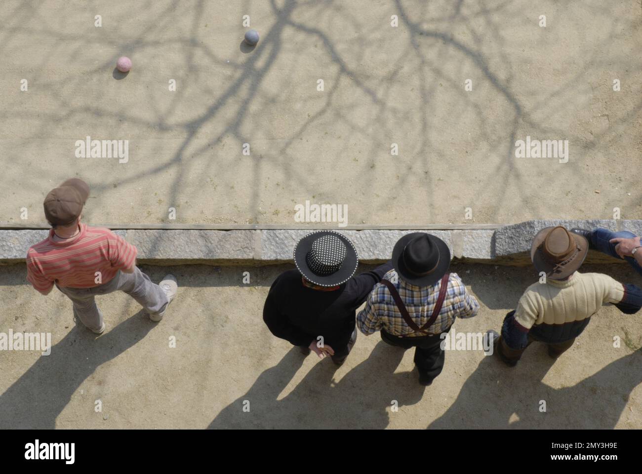 Men play petanque in hi-res stock photography and images - Alamy