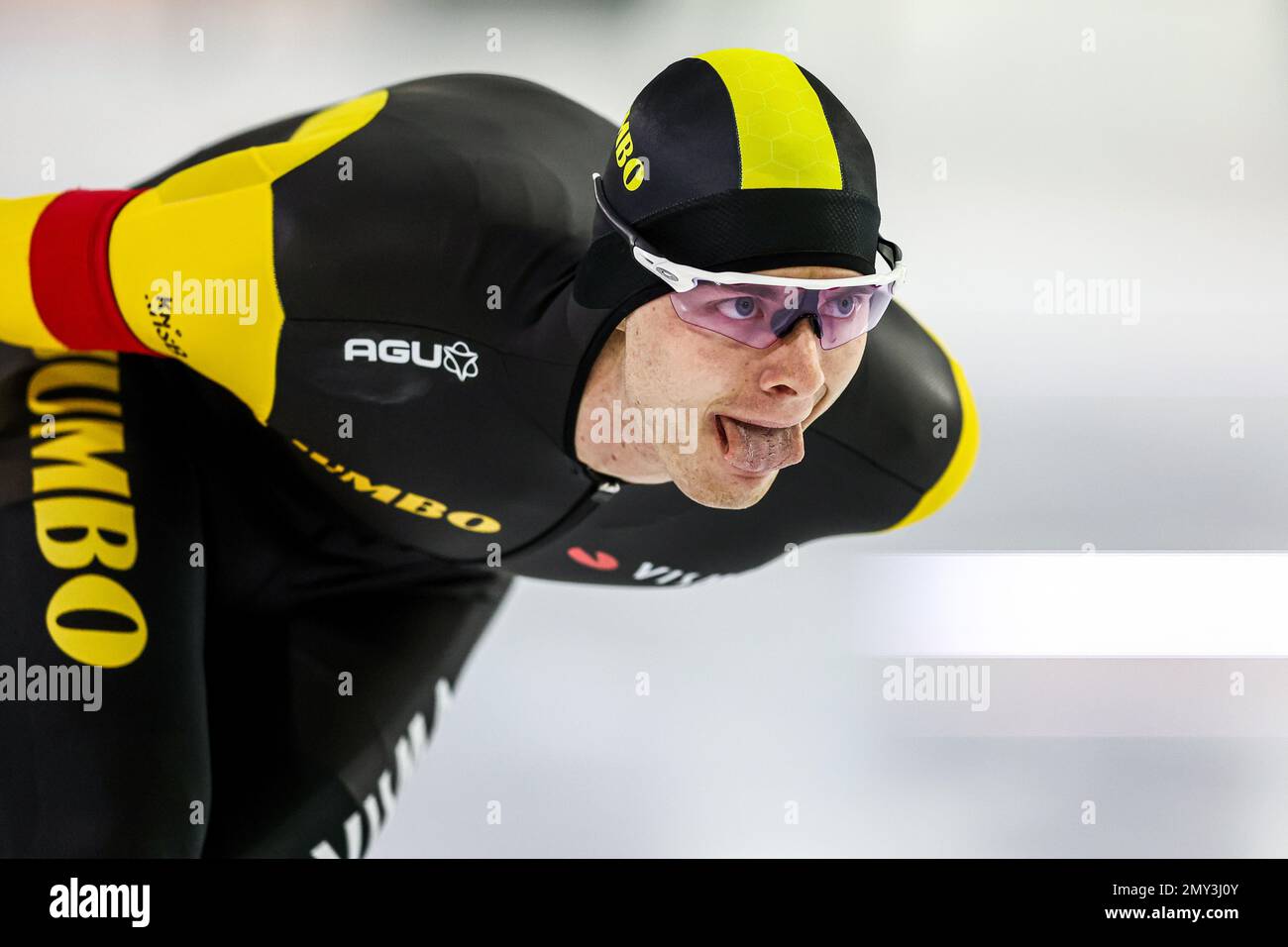 HERENVEEN - Jordy van Workum in action on the 1500 meters during the ...