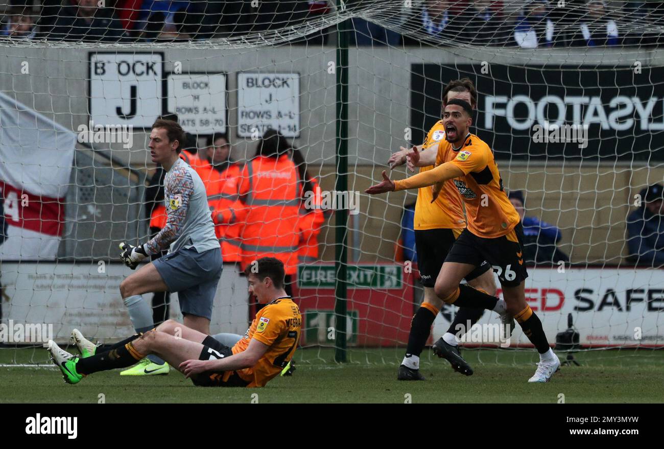 Harvey Knibbs of Cambridge United heads towards referee Sam Barrott ...