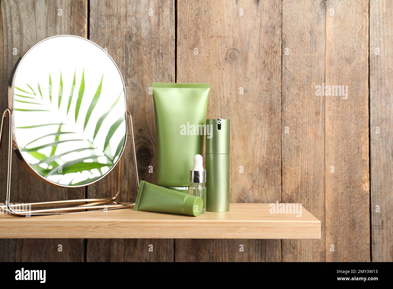 Body spray shelf hi-res stock photography and images - Alamy