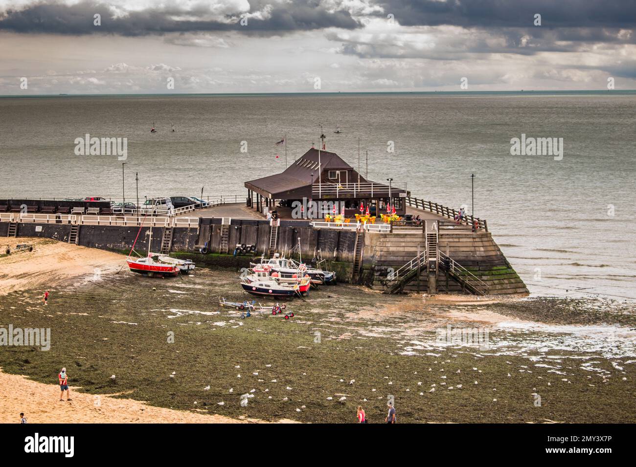 Golden sand of Viking Bay Broadstairs, Thanet, Kent, UK and the ...
