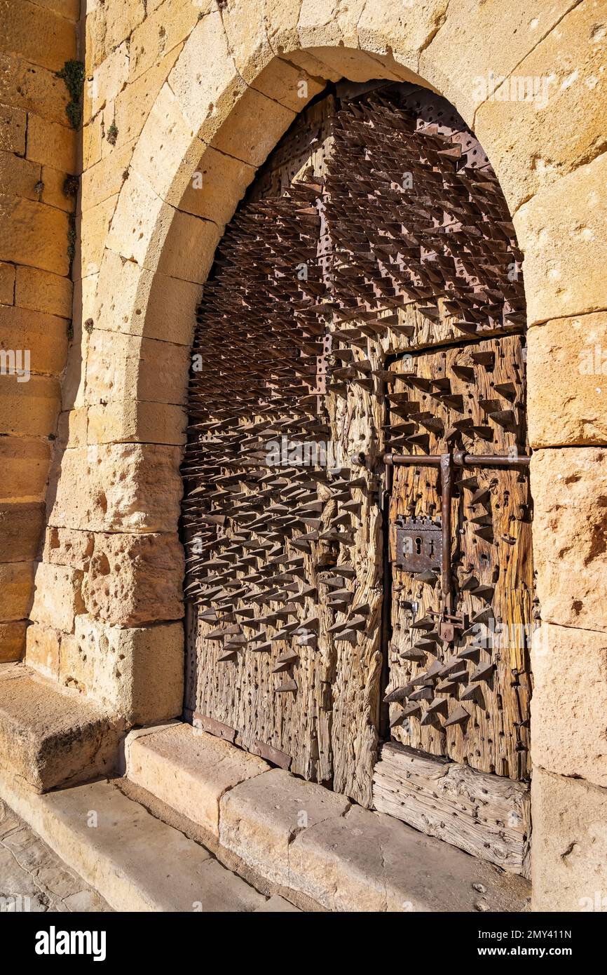 Entrance to the medieval castle of Pedraza with its defensive gate full ...