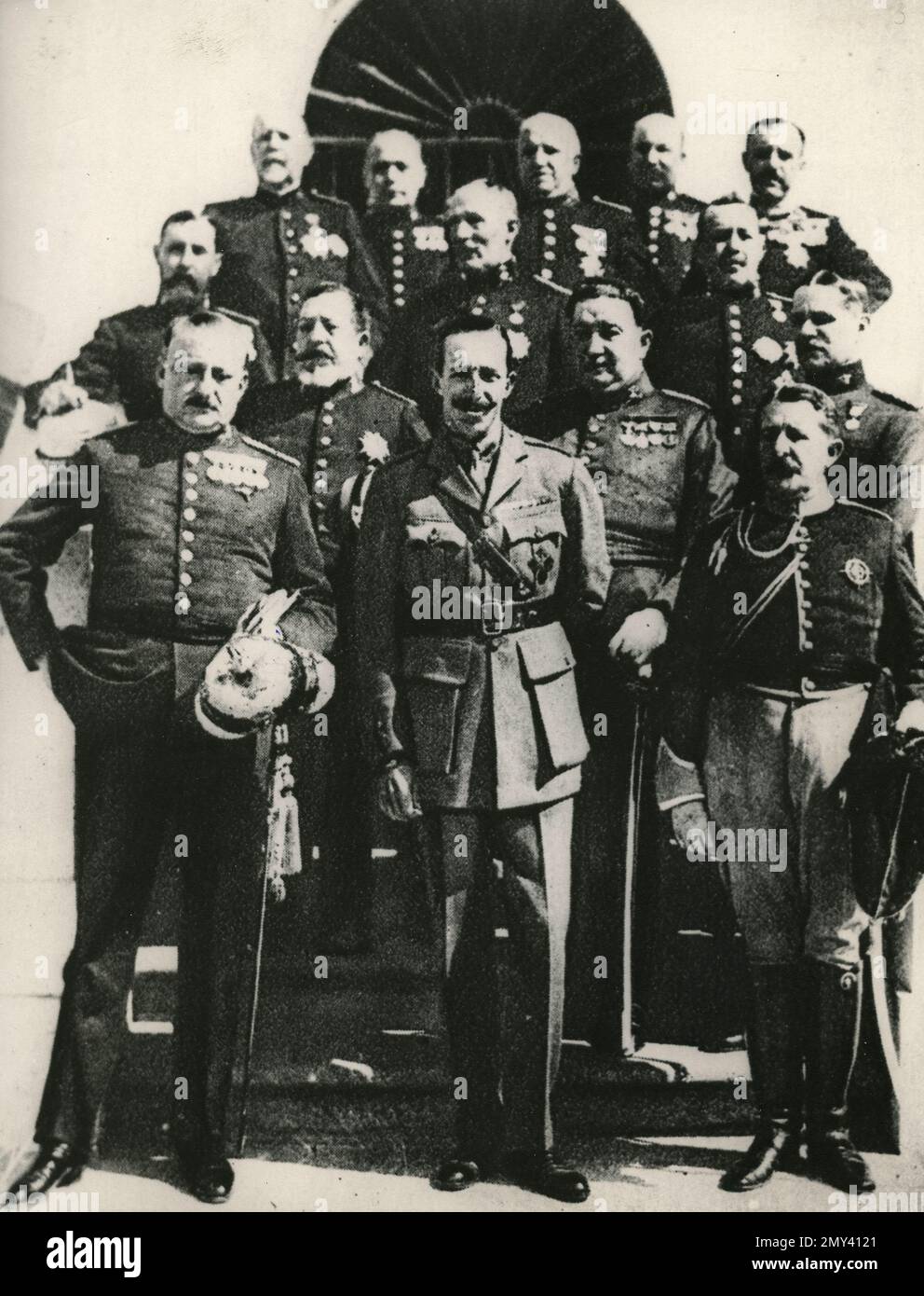 Alfonso XIII, King of Spain (middle) and General Miguel Primo de Rivera ...