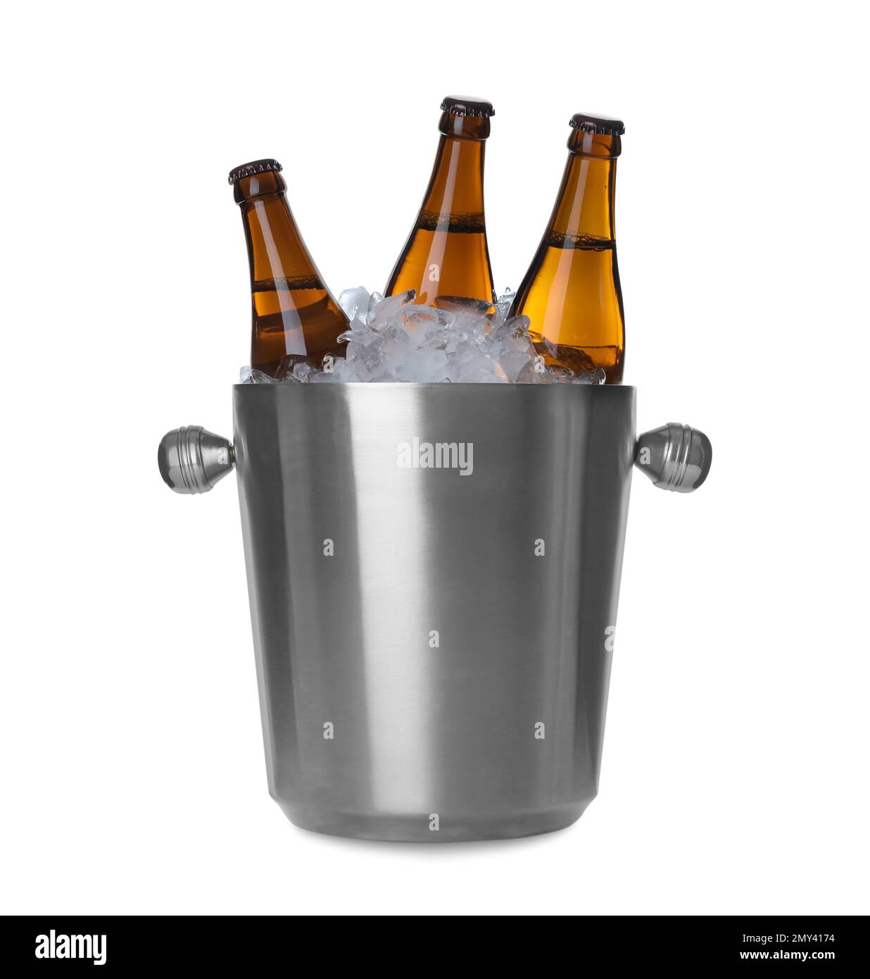 Metal bucket with beer and ice cubes isolated on white Stock Photo - Alamy