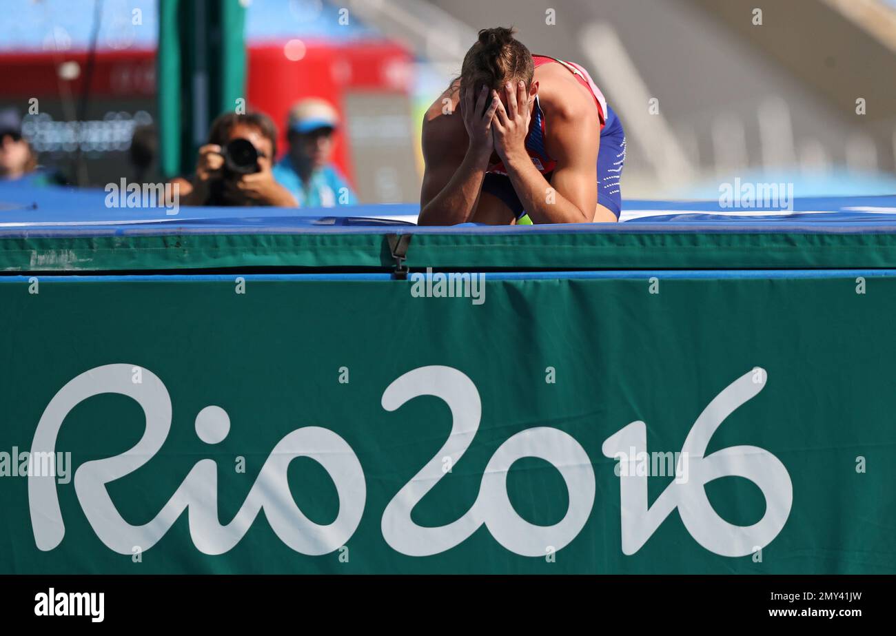 Czech Republic's Jiri Sykora reacts after a failed attempt as he ...