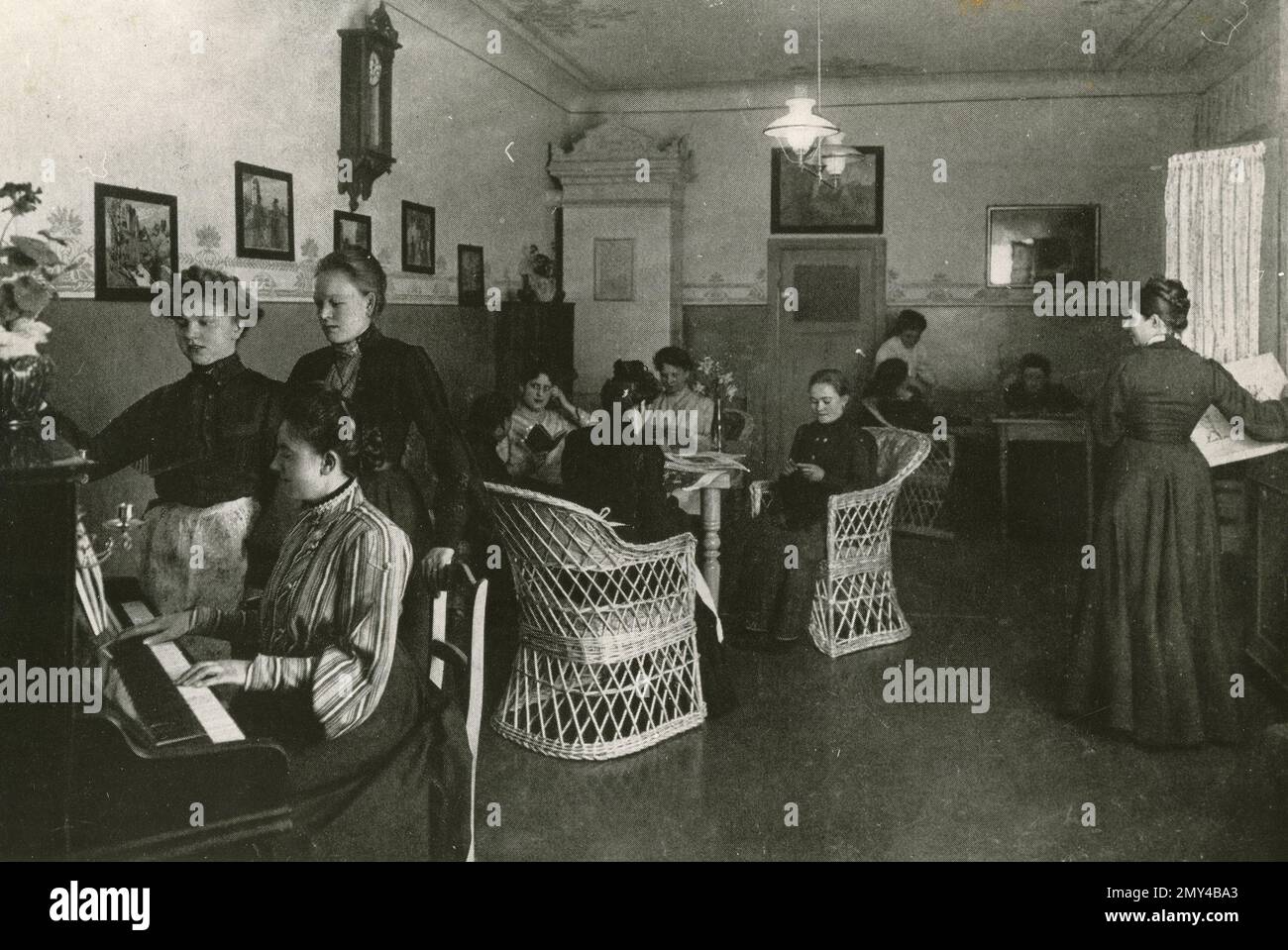 Women playing at the Women's Workers Club, Germany 1880 Stock Photo - Alamy