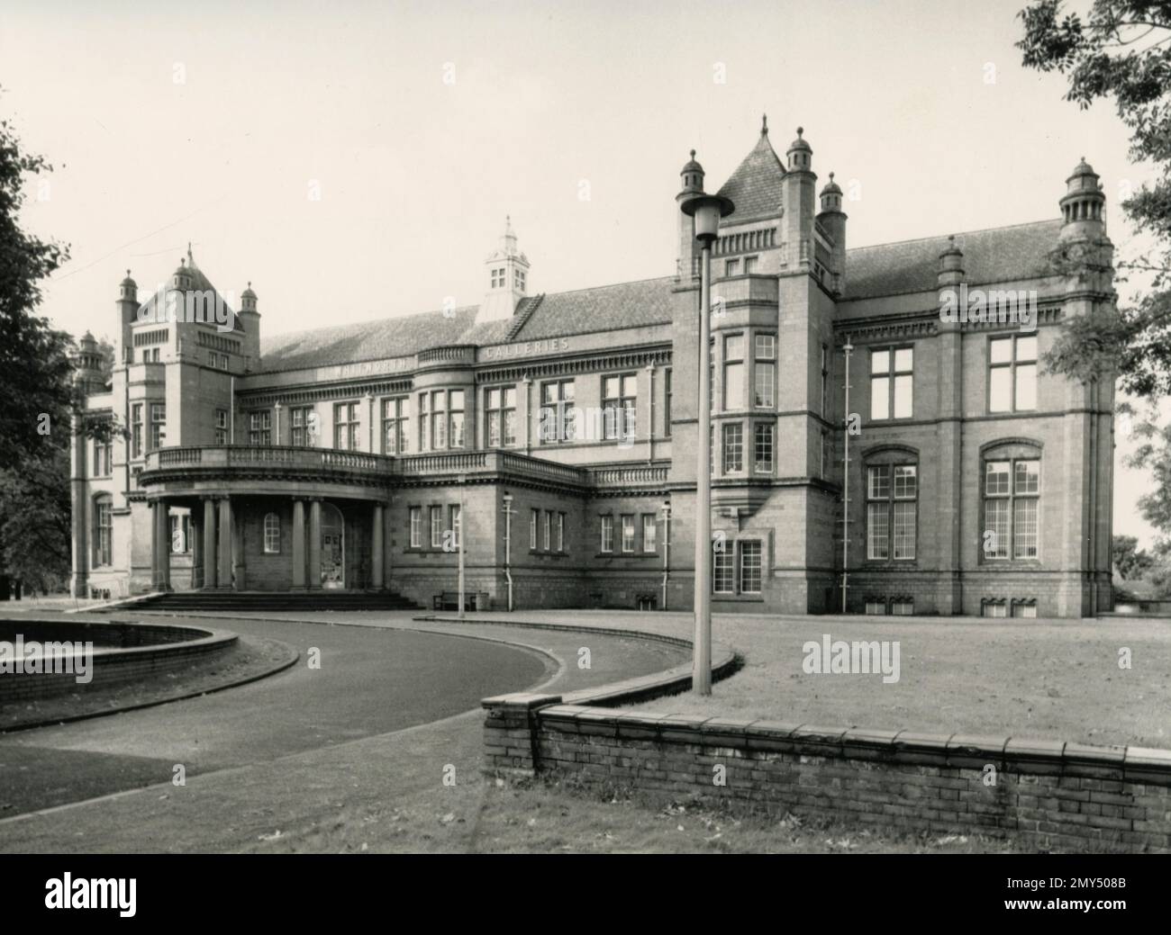 View of the Whitworth Art Gallery, Manchester, UK 1980s Stock Photo - Alamy