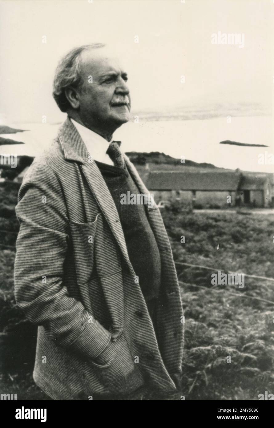 Scottish poet hi-res stock photography and images - Alamy