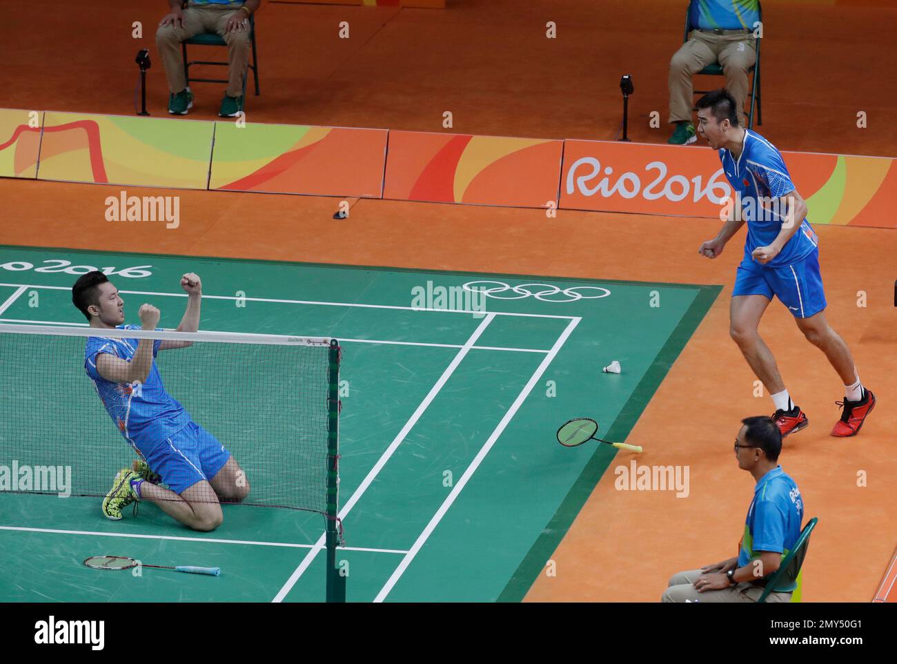 China's Hong Wei, left, and Chai Biao celebrate after beating Russia's ...