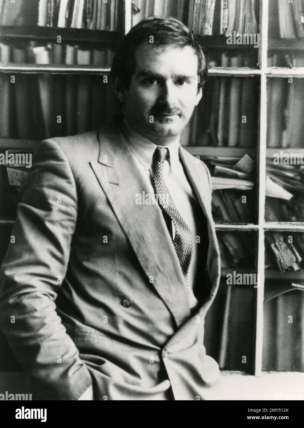 British writer hi-res stock photography and images - Alamy